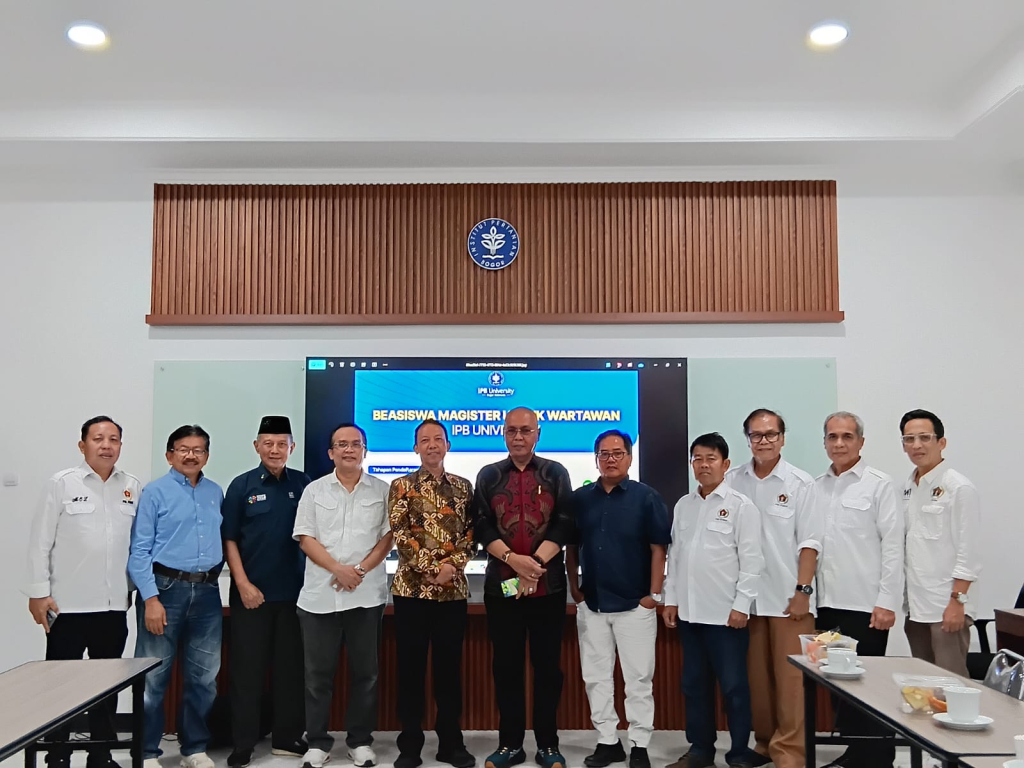 Ketum PWI Akhmad Munir Dorong Beasiswa S2 Wartawan, PWI dan IPB ...